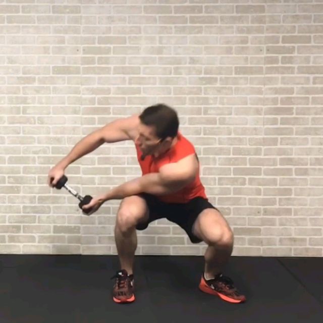 Diagonal Chops - Exercise How-to - Workout Trainer by Skimble