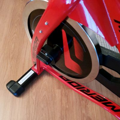 Free Spinning - Exercise How-to - Workout Trainer by Skimble