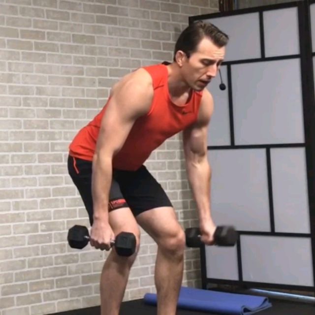 Bent Over Alternating Curl - Exercise How-to - Workout Trainer by Skimble