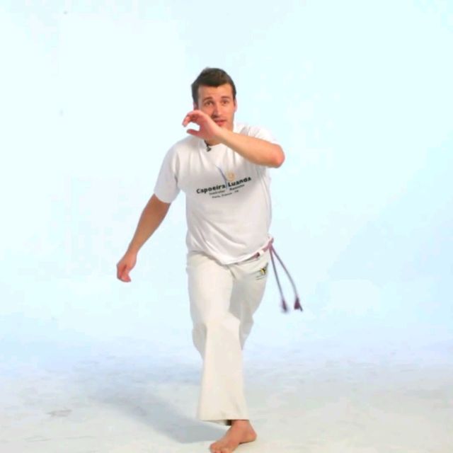 Ginga by Ciro H. - Exercise How-to - Skimble Workout Trainer