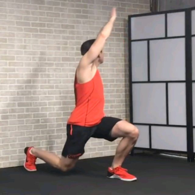 Twisting Reverse Lunge by Dennis Richardson - Exercise How-to - Skimble