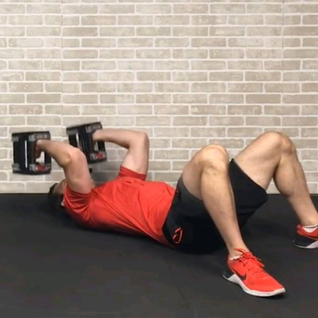 Tricep Iso Hold by Dennis Richardson - Exercise How-to - Skimble