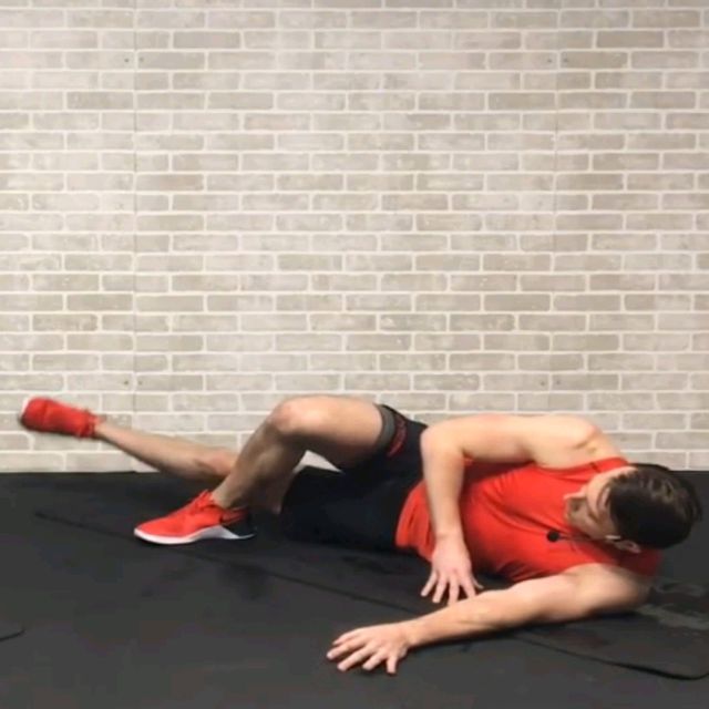 Abductor Leg Lift + Pulse by Dennis Richardson - Exercise How-to - Skimble