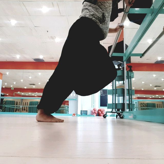 Inverted Calf Raise Left Side - Exercise How-to - Skimble