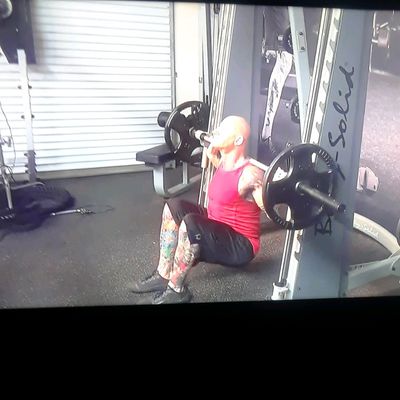 Smith Machine Upright Row by Stephon Thompson - Exercise How-to - Skimble