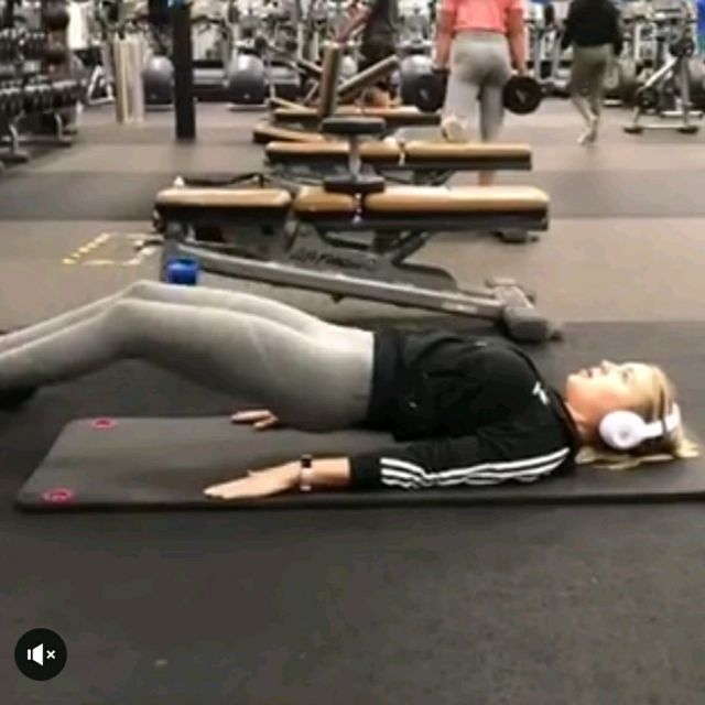 Barbell Lying Hamstring Curl Roll-outs by Roxxi Franklin - Exercise How ...
