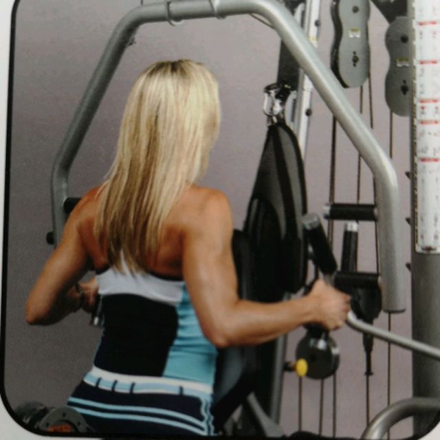 Mid Row - Exercise How-to - Workout Trainer by Skimble