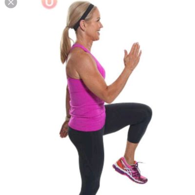 Jumping Oblique Twist 通过 Nefetari P. - 锻炼方法 - Skimble