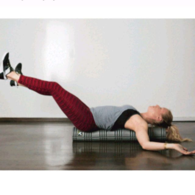 Leg Raise Using Foam Roller by Jinwook Y. - Exercise How-to - Skimble