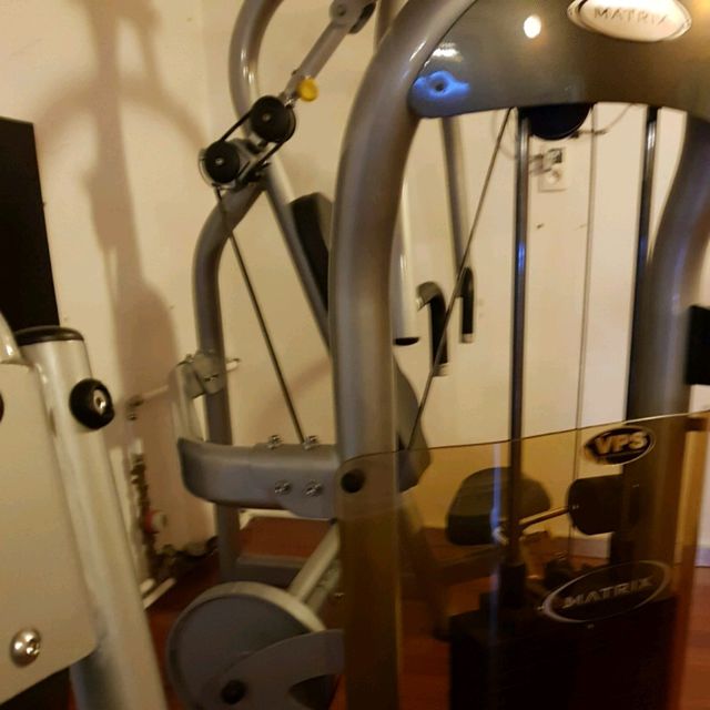 Pec Machine 1 by David Bertrand - Comment faire de l'exercice - Skimble