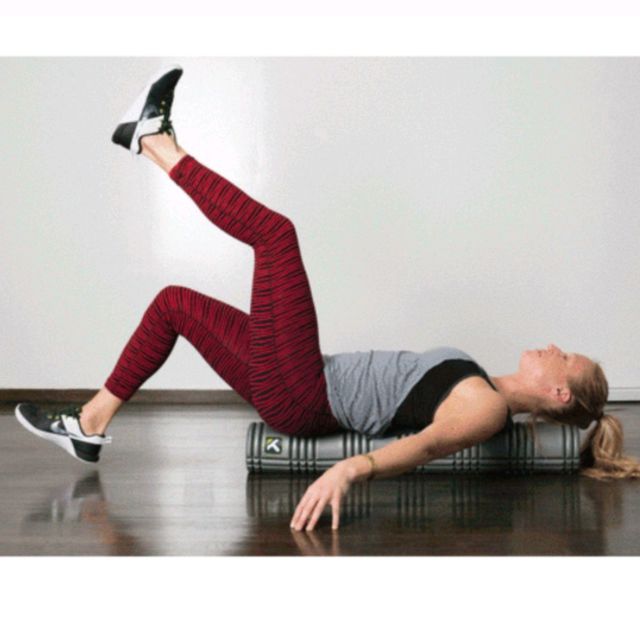 Heel Touch Using Foam Roller - Exercise How-to - Workout Trainer by Skimble