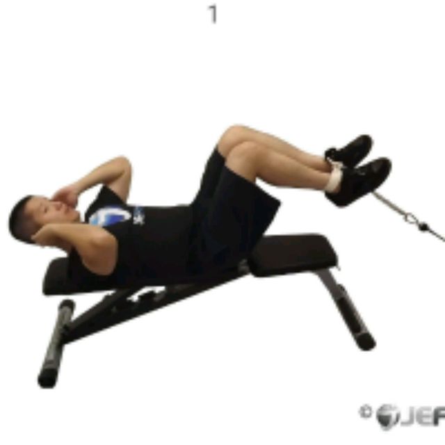 Cable Reverse Crunch by Zunaid S. - Exercise How-to - Skimble