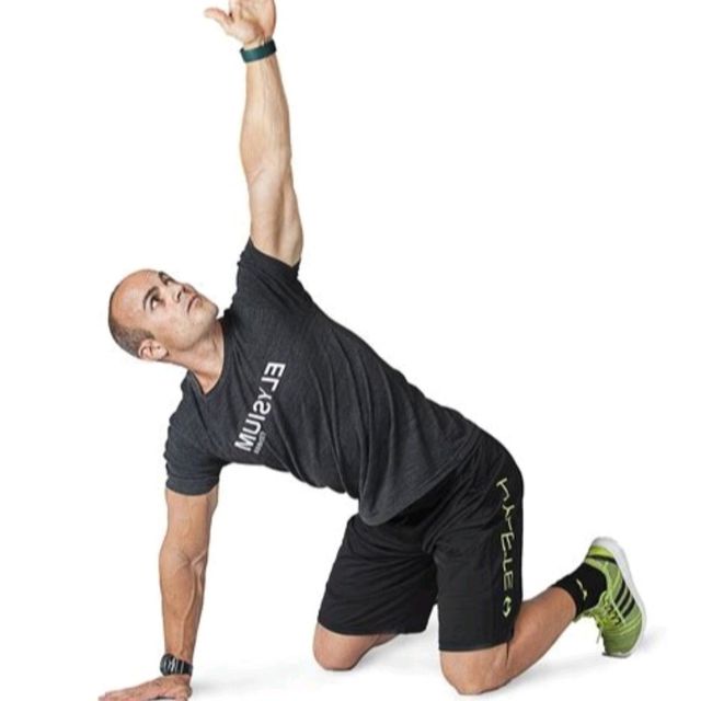 Right Upper Body Rotation por Sonia R. - Ejercicio Cómo hacerlo - Skimble