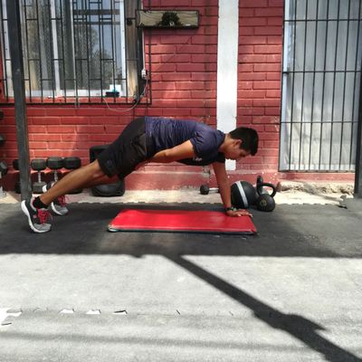 Plancha Completa Con Balanceo De Cuerpo by Francisco Perez - Ejercicio ...