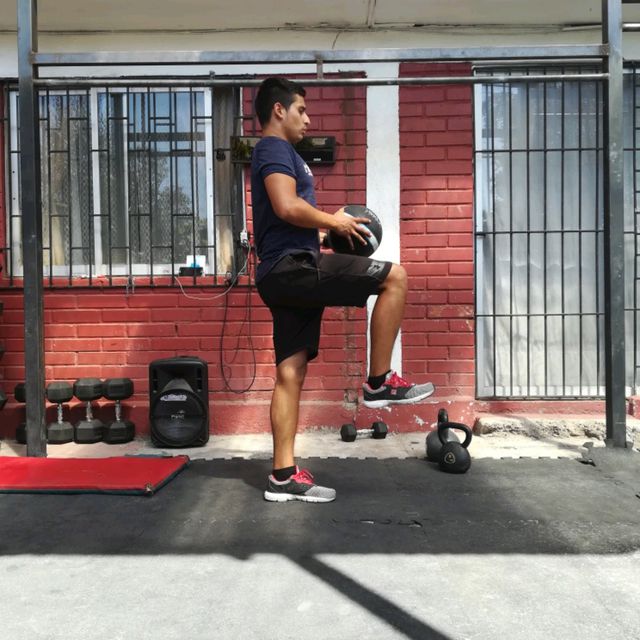 Leñador Unipodal - Exercise How-to - Workout Trainer by Skimble