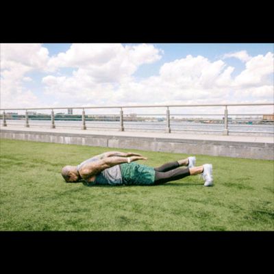 Shoulder Blade Pull - Exercise How-to - Workout Trainer by Skimble