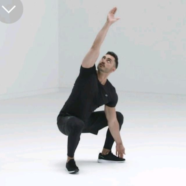 Toe Hold Squat With Rotation por Bernadette Cordeau - Ejercicio Cómo ...