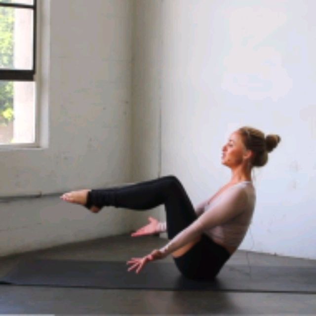 Modified Boat Pose, Palms Facing Up por 𝔻𝕖𝕤𝕖𝕣𝕥 𝔽𝕠𝕩🦊 🌟 - Ejercicio Cómo ...