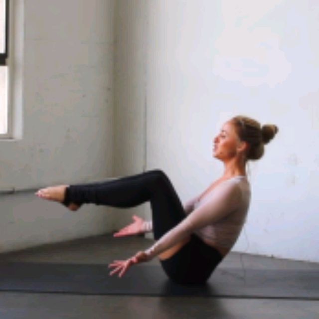 Modified Boat Pose With Alternating Leg Bents by 𝔻𝕖𝕤𝕖𝕣𝕥 𝔽𝕠𝕩🦊 🌟 ...