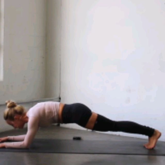 Rocking Elbow Plank by 𝔻𝕖𝕤𝕖𝕣𝕥 𝔽𝕠𝕩🦊 🌟 - Exercise How-to - Skimble