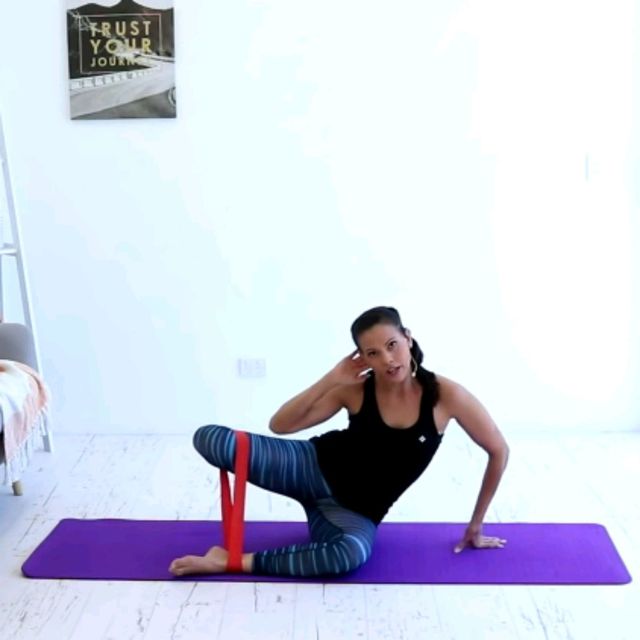 Pretzel Crunch Loop Band by Bernadette C. - Exercise How-to - Skimble