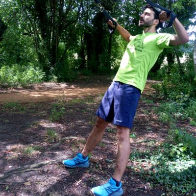 One Hand Row (right) by Miguel Gisbert - Exercise How-to - Skimble