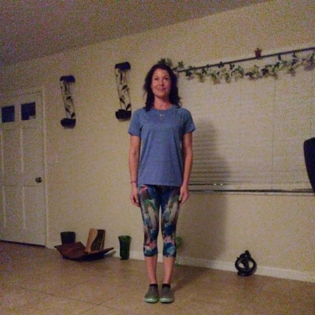 Step Out Jacks por Marie Perry - Ejercicio Cómo hacerlo - Skimble