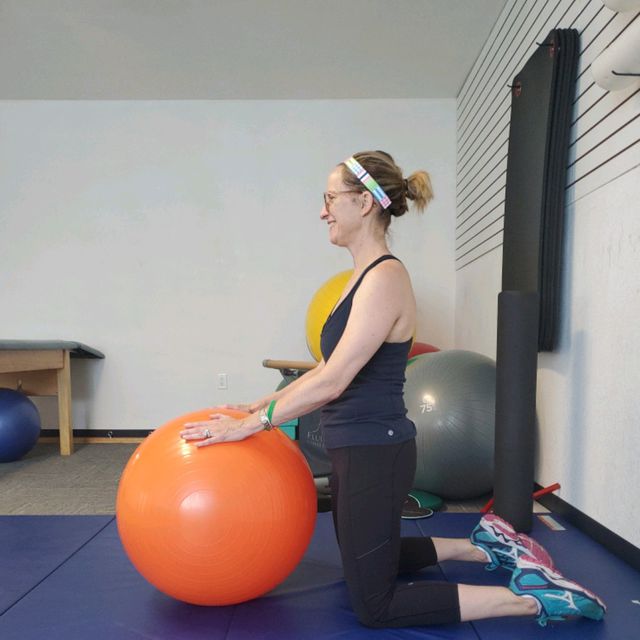 SB Roll Out - Exercise How-to - Workout Trainer by Skimble