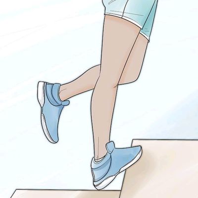 Heel Drop - Exercise How-to - Workout Trainer by Skimble