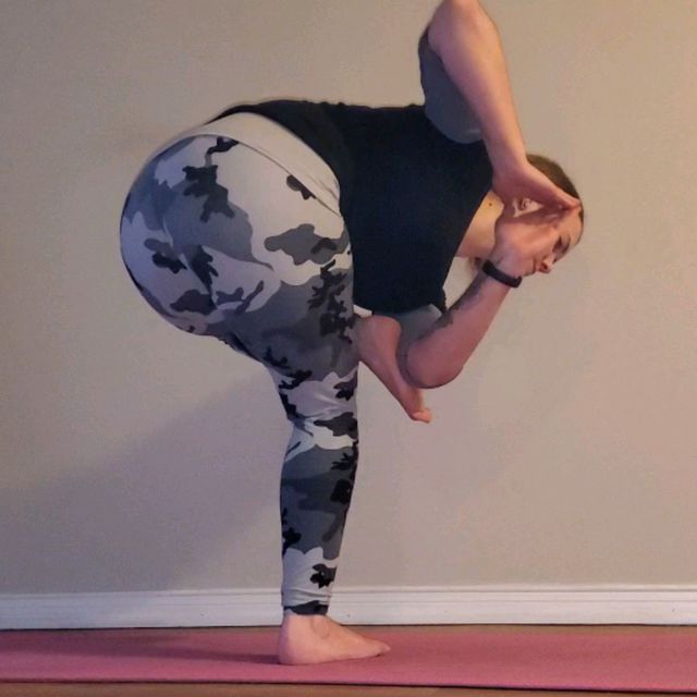 Funky Grasshopper Pose (Maksikanagasana Variation) by Bernadette C ...