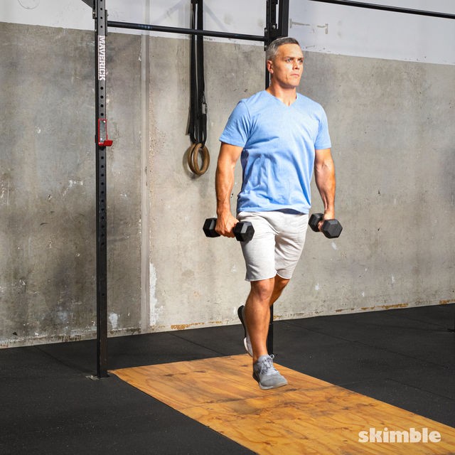 Dumbbell Split Jumps - Ejercicio Cómo hacerlo - Skimble