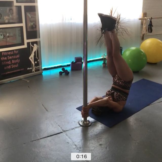 Cradle Crunch by Holly Woods - Exercise How-to - Skimble