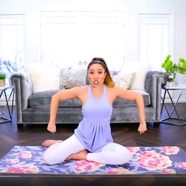 Goal post punchers - Exercise How-to - Workout Trainer by Skimble