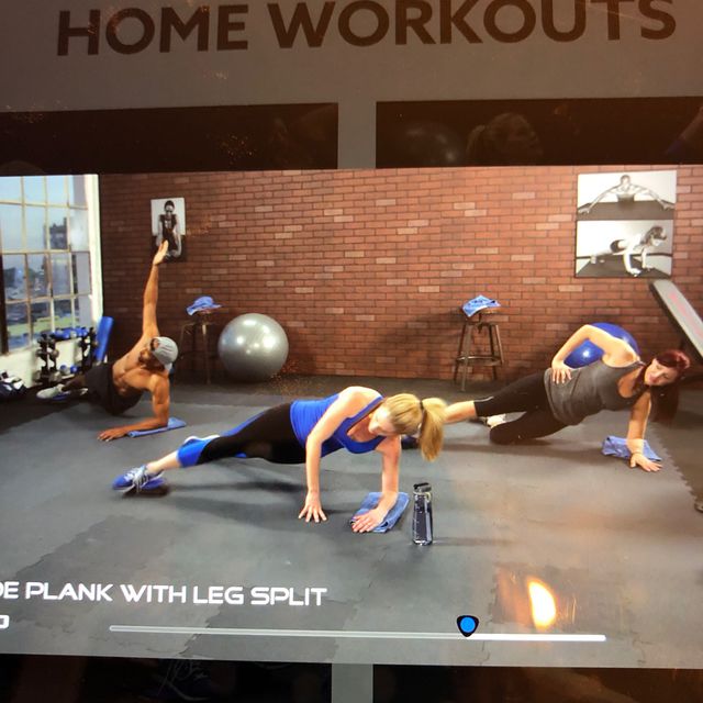 Side Plank Feet Slide Out And I by Melissa Leng - Exercise How-to - Skimble