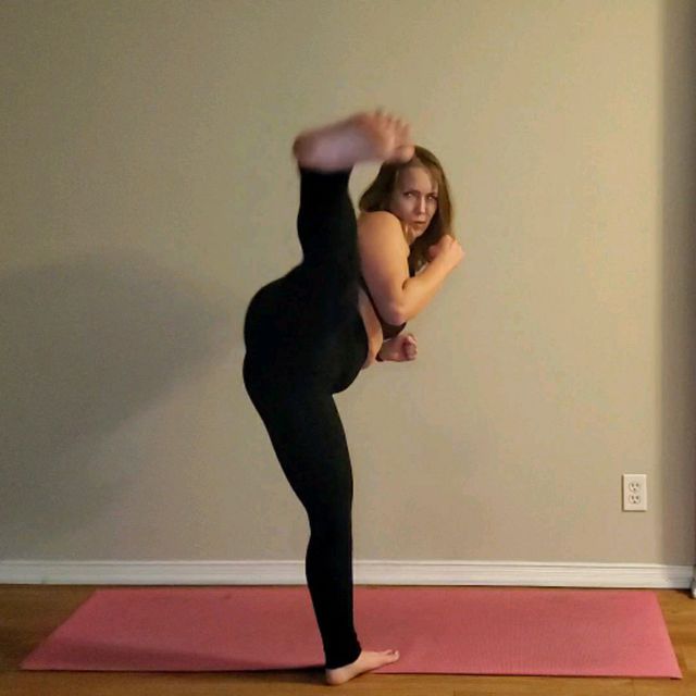 Sideway Push Kick - Thip Khang by Bernadette C. - Exercise How-to - Skimble