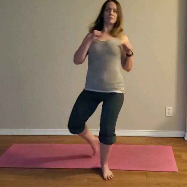 High Round Kick by Bernadette Cordeau - Exercise How-to - Skimble