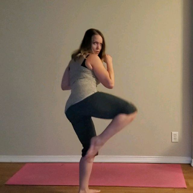 High Round Kick by Bernadette Cordeau - Exercise How-to - Skimble