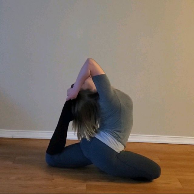 King Pigeon Variation - Exercise How-to - Workout Trainer by Skimble