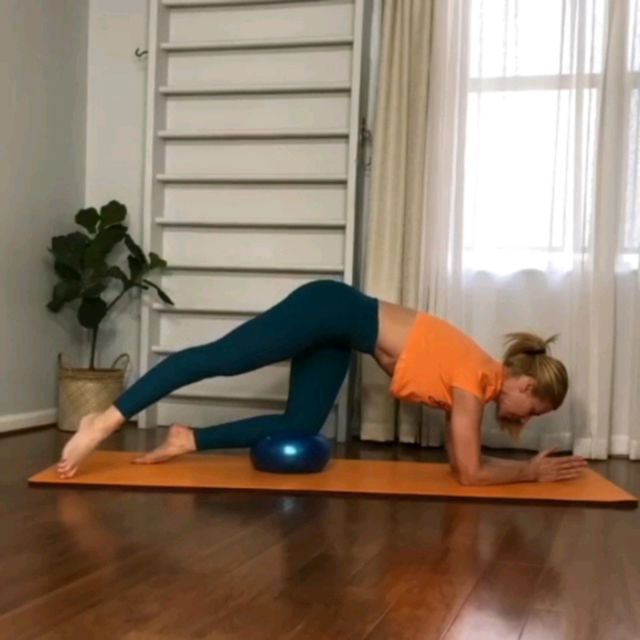 Wave foot (right) - Exercise How-to - Workout Trainer by Skimble