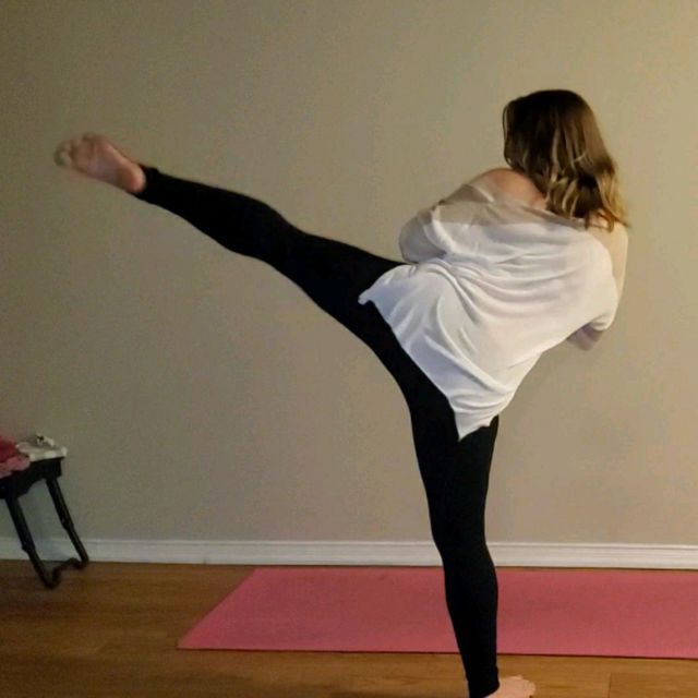 Foot Taps 💥 by Bernadette Cordeau - Exercise How-to - Skimble