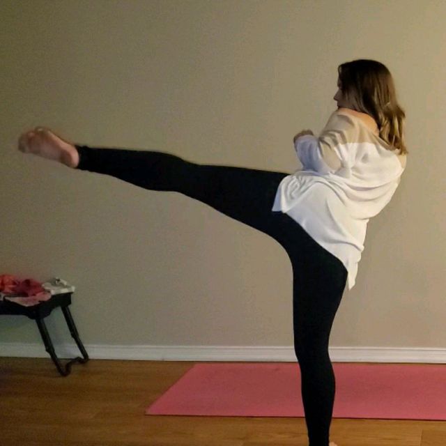 Foot Taps 💥 by Bernadette Cordeau - Exercise How-to - Skimble