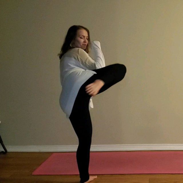 Foot Taps 💥 by Bernadette Cordeau - Exercise How-to - Skimble