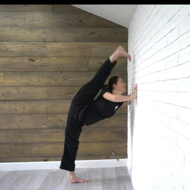 Back Stretch Kick • Scorpion Kick - Exercise How-to - Workout Trainer ...