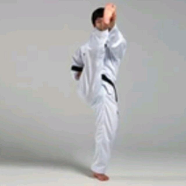 Target Crescent Kick - Right by Bernadette C. - Exercise How-to - Skimble