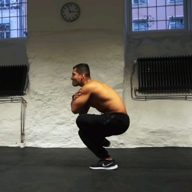 Flamingo Squat by Bernadette C. - Exercise How-to - Skimble