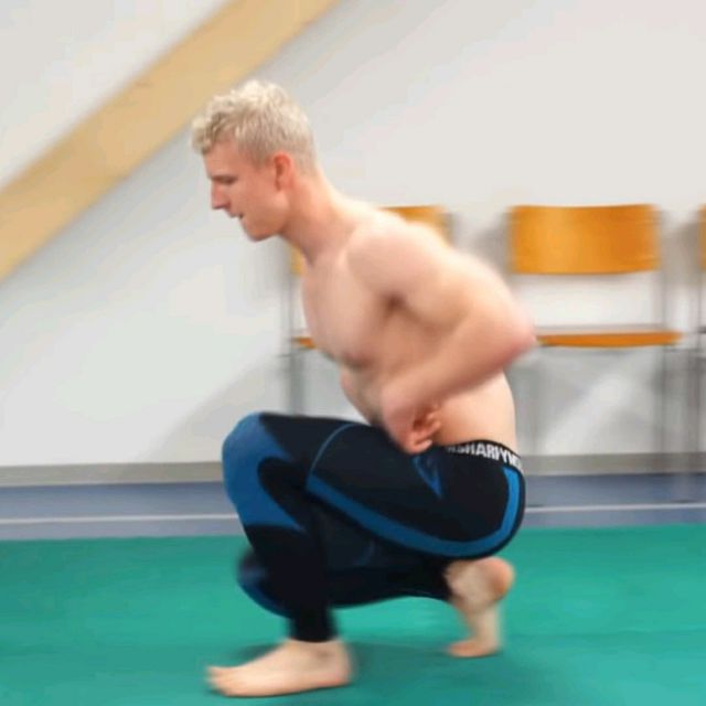 Duck Walks by Bernadette C. - Exercise How-to - Skimble