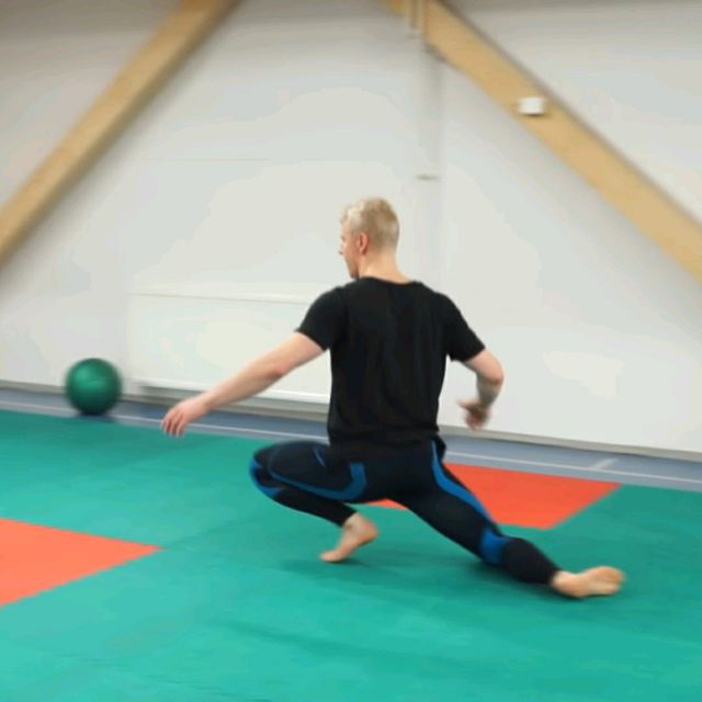 Curious Ape - Forward - Exercise How-to - Skimble