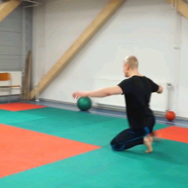 Curious Ape - Forward - Exercise How-to - Skimble