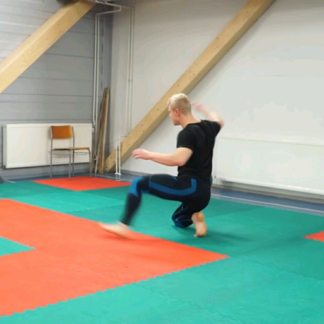 Curious Ape - Forward - Exercise How-to - Skimble