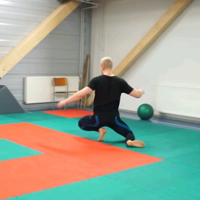 Curious Ape - Forward - Exercise How-to - Skimble